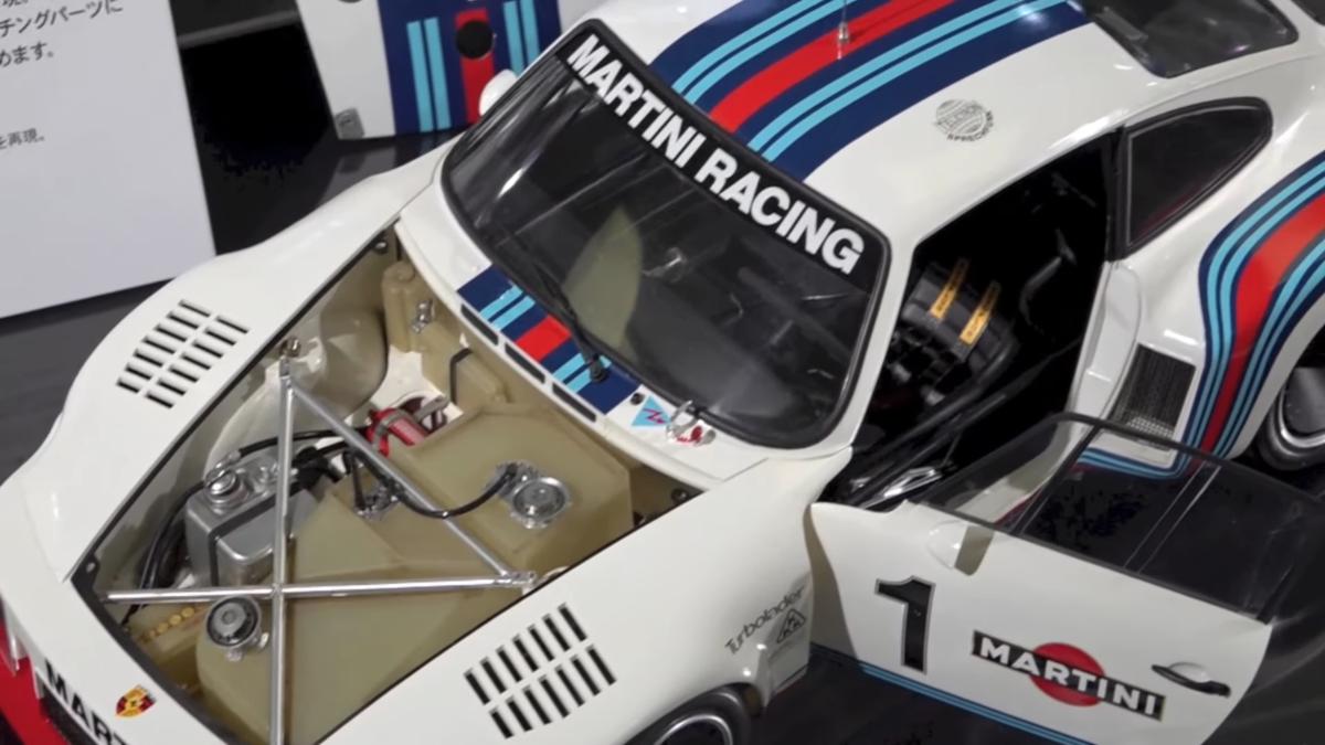 1/12 Maquette en Kit PORSCHE 935 MARTINI Tamiya Tam12057
